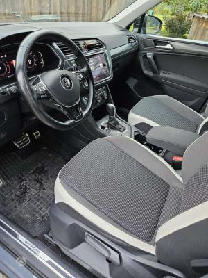 Grey Volkswagen Tiguan 2019 in Utena, with an engine capacity of 1.97 L and mileage of 266 thousand km for 14999 €, photo 15 on AUTOMOTO.COM.LV