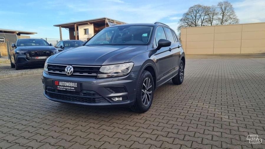 Grey Volkswagen Tiguan 2019 in Kaunas, with an engine capacity of 2.00 L and mileage of 74 thousand km for 27426 €, photo 1 on AUTOMOTO.COM.LV