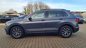 Grey Volkswagen Tiguan 2019 in Kaunas, with an engine capacity of 2.00 L and mileage of 74 thousand km for 27426 €, photo 2 on AUTOMOTO.COM.LV