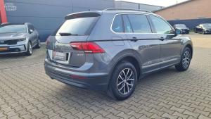 Grey Volkswagen Tiguan 2019 in Kaunas, with an engine capacity of 2.00 L and mileage of 74 thousand km for 27426 €, photo 4 on AUTOMOTO.COM.LV