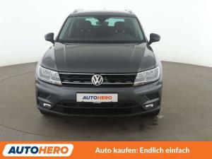 Pelēks Volkswagen Tiguan 2019 Kauņa, ar dzinēja tilpumu 2.00 L un nobraukumu 93 tūkst. km par 26695 €, foto 9 vietnē AUTOMOTO.COM.LV