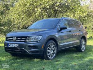 Grey Volkswagen Tiguan 2019 in Vilnius, with an engine capacity of 2.00 L and mileage of 72 thousand km for 15900 €, photo 2 on AUTOMOTO.COM.LV
