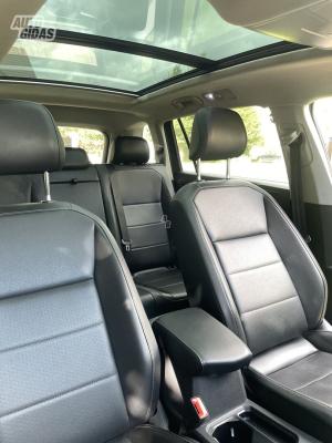 Grey Volkswagen Tiguan 2019 in Vilnius, with an engine capacity of 2.00 L and mileage of 72 thousand km for 15900 €, photo 15 on AUTOMOTO.COM.LV