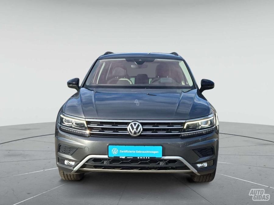Pelēks Volkswagen Tiguan 2019 Kauņa, ar dzinēja tilpumu 2.00 L un nobraukumu 60 tūkst. km par 29486 €, foto 3 vietnē AUTOMOTO.COM.LV