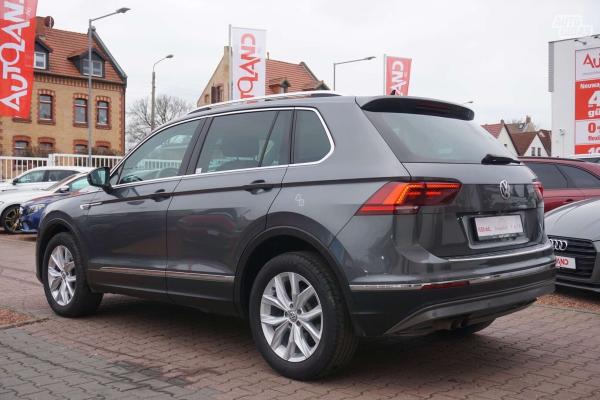 Pelēks Volkswagen Tiguan 2019 Kauņa, ar dzinēja tilpumu 2.00 L un nobraukumu 93 tūkst. km par 28570 €, foto 2 vietnē AUTOMOTO.COM.LV