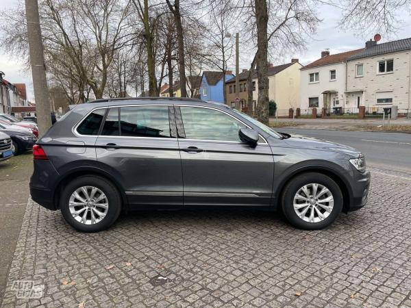 Grey Volkswagen Tiguan 2019 in Kaunas, with an engine capacity of 0.00 L and mileage of 83 thousand km for 25387 €, photo 8 on AUTOMOTO.COM.LV