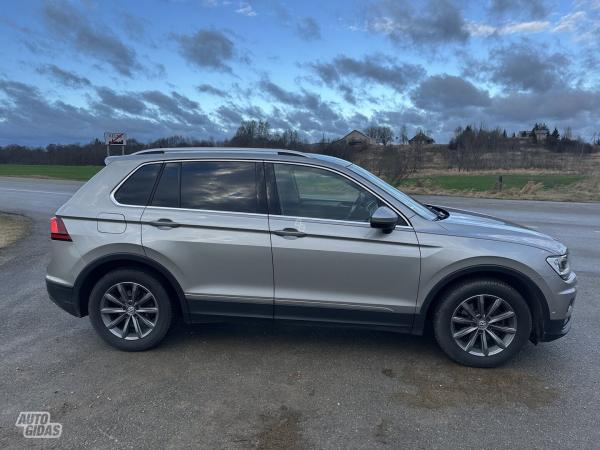 Grey Volkswagen Tiguan 2019 in Kelme, with an engine capacity of 2.00 L and mileage of 352 thousand km for 17250 €, photo 6 on AUTOMOTO.COM.LV