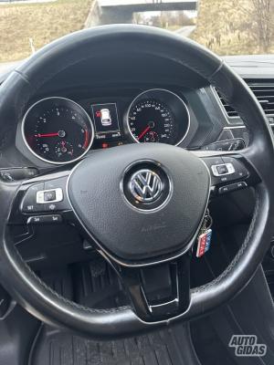 Grey Volkswagen Tiguan 2019 in Kelme, with an engine capacity of 2.00 L and mileage of 352 thousand km for 17250 €, photo 16 on AUTOMOTO.COM.LV