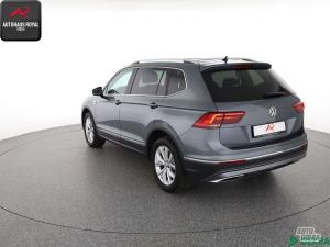 Grey Volkswagen Tiguan 2019 in Kaunas, with an engine capacity of 2.00 L and mileage of 86 thousand km for 30290 €, photo 3 on AUTOMOTO.COM.LV