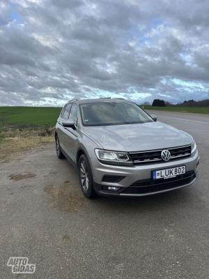 Grey Volkswagen Tiguan 2019 in Kelme, with an engine capacity of 2.00 L and mileage of 352 thousand km for 17250 €, photo 3 on AUTOMOTO.COM.LV