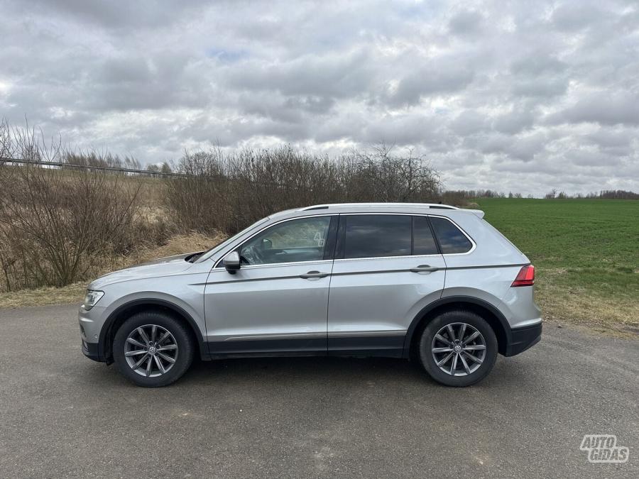 Grey Volkswagen Tiguan 2019 in Kelme, with an engine capacity of 2.00 L and mileage of 352 thousand km for 17250 €, photo 5 on AUTOMOTO.COM.LV