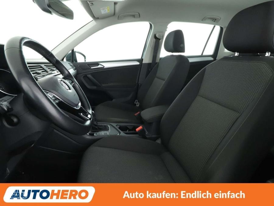 Pelēks Volkswagen Tiguan 2019 Kauņa, ar dzinēja tilpumu 1.50 L un nobraukumu 84 tūkst. km par 24810 €, foto 10 vietnē AUTOMOTO.COM.LV