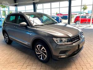 Grey Volkswagen Tiguan 2019 in Kaunas, with an engine capacity of 1.50 L and mileage of 42 thousand km for 27549 €, photo 2 on AUTOMOTO.COM.LV