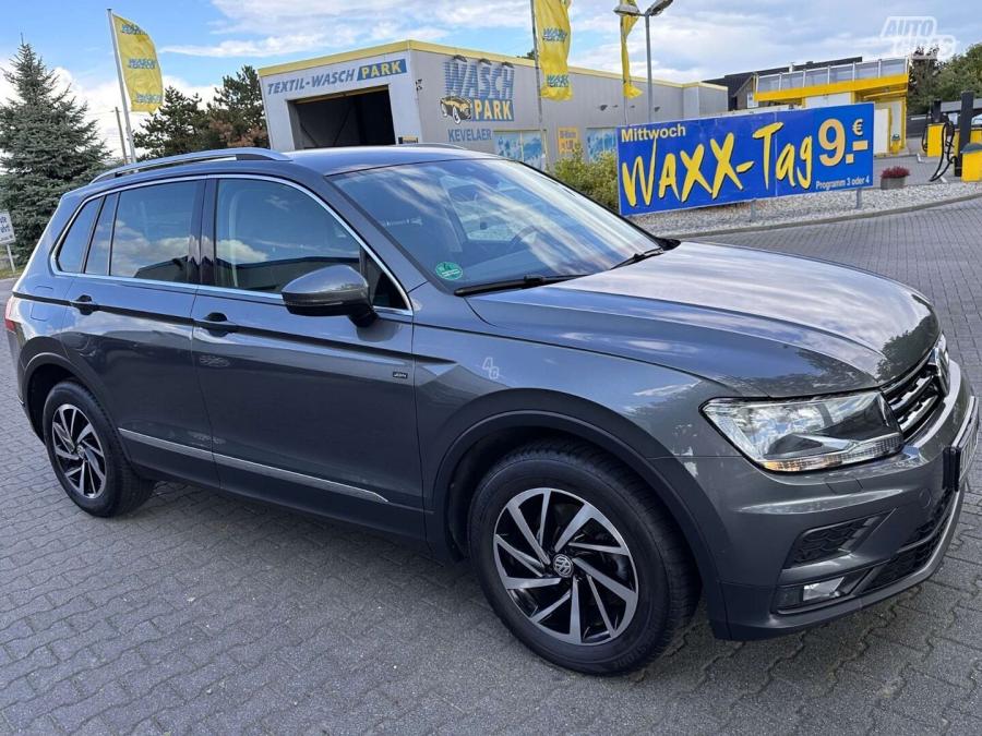 Grey Volkswagen Tiguan 2019 in Kaunas, with an engine capacity of 1.50 L and mileage of 42 thousand km for 27549 €, photo 13 on AUTOMOTO.COM.LV