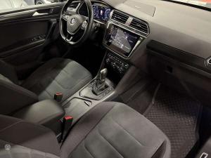 Grey Volkswagen Tiguan 2019 in Vilnius, with an engine capacity of 1.97 L and mileage of 183 thousand km for 21000 €, photo 15 on AUTOMOTO.COM.LV