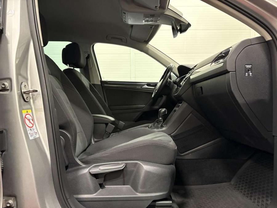Grey Volkswagen Tiguan 2019 in Vilnius, with an engine capacity of 1.97 L and mileage of 183 thousand km for 21000 €, photo 16 on AUTOMOTO.COM.LV