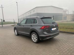 Grey Volkswagen Tiguan 2019 in Plunge, with an engine capacity of 1.97 L and mileage of 119 thousand km for 20000 €, photo 3 on AUTOMOTO.COM.LV