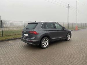 Grey Volkswagen Tiguan 2019 in Plunge, with an engine capacity of 1.97 L and mileage of 119 thousand km for 20000 €, photo 5 on AUTOMOTO.COM.LV