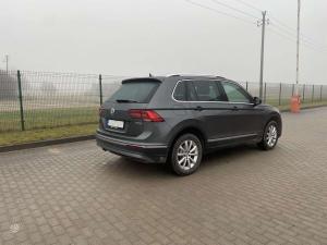 Grey Volkswagen Tiguan 2019 in Plunge, with an engine capacity of 1.97 L and mileage of 119 thousand km for 20000 €, photo 7 on AUTOMOTO.COM.LV
