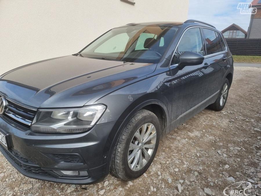 Grey Volkswagen Tiguan 2019 in Avizieniai, with an engine capacity of 2.00 L and mileage of 316 thousand km for 13900 €, photo 2 on AUTOMOTO.COM.LV