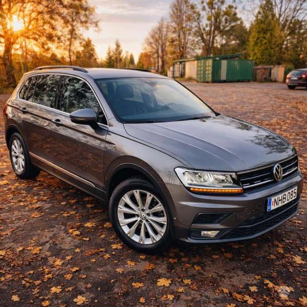 Grey Volkswagen Tiguan 2019 in Kaunas, with an engine capacity of 1.97 L and mileage of 229 thousand km for 16000 €, photo 1 on AUTOMOTO.COM.LV