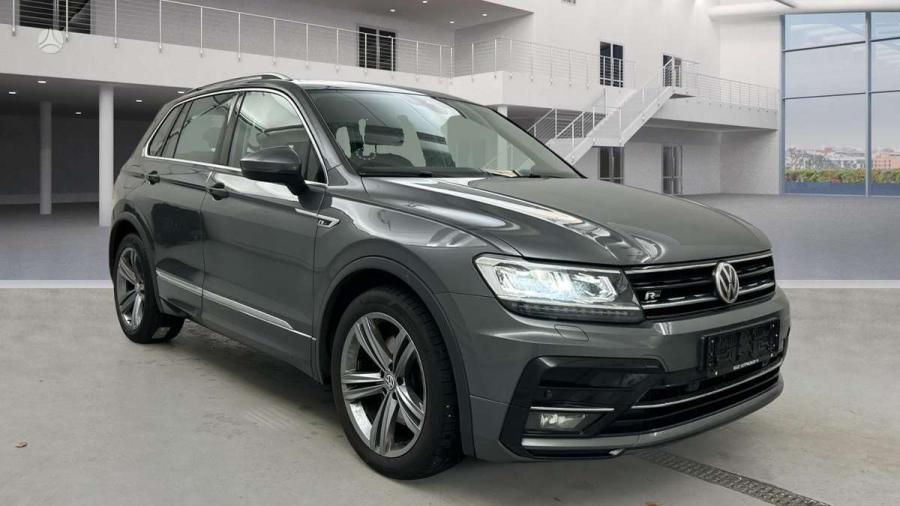 Grey Volkswagen Tiguan 2019 in Marijampole, with an engine capacity of 1.97 L and mileage of 211 thousand km for 20200 €, photo 2 on AUTOMOTO.COM.LV