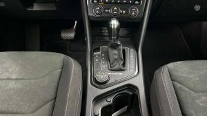 Grey Volkswagen Tiguan 2019 in Marijampole, with an engine capacity of 1.97 L and mileage of 211 thousand km for 20200 €, photo 8 on AUTOMOTO.COM.LV