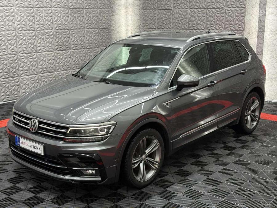 Grey Volkswagen Tiguan 2019 in Kaunas, with an engine capacity of 1.97 L and mileage of 142 thousand km for 22800 €, photo 3 on AUTOMOTO.COM.LV