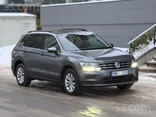 Grey Volkswagen Tiguan 2019 in Riga, with an engine capacity of 1.50 L and mileage of 159 thousand km for 16950 €, photo 7 on AUTOMOTO.COM.LV