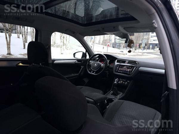 Grey Volkswagen Tiguan 2019 in Riga, with an engine capacity of 1.50 L and mileage of 159 thousand km for 16950 €, photo 9 on AUTOMOTO.COM.LV