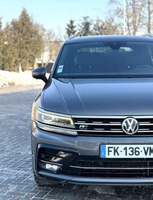 Pelēks Volkswagen Tiguan 2019 Tauragė, ar dzinēja tilpumu 1.97 L un nobraukumu 228 tūkst. km par 18700 €, foto 4 vietnē AUTOMOTO.COM.LV