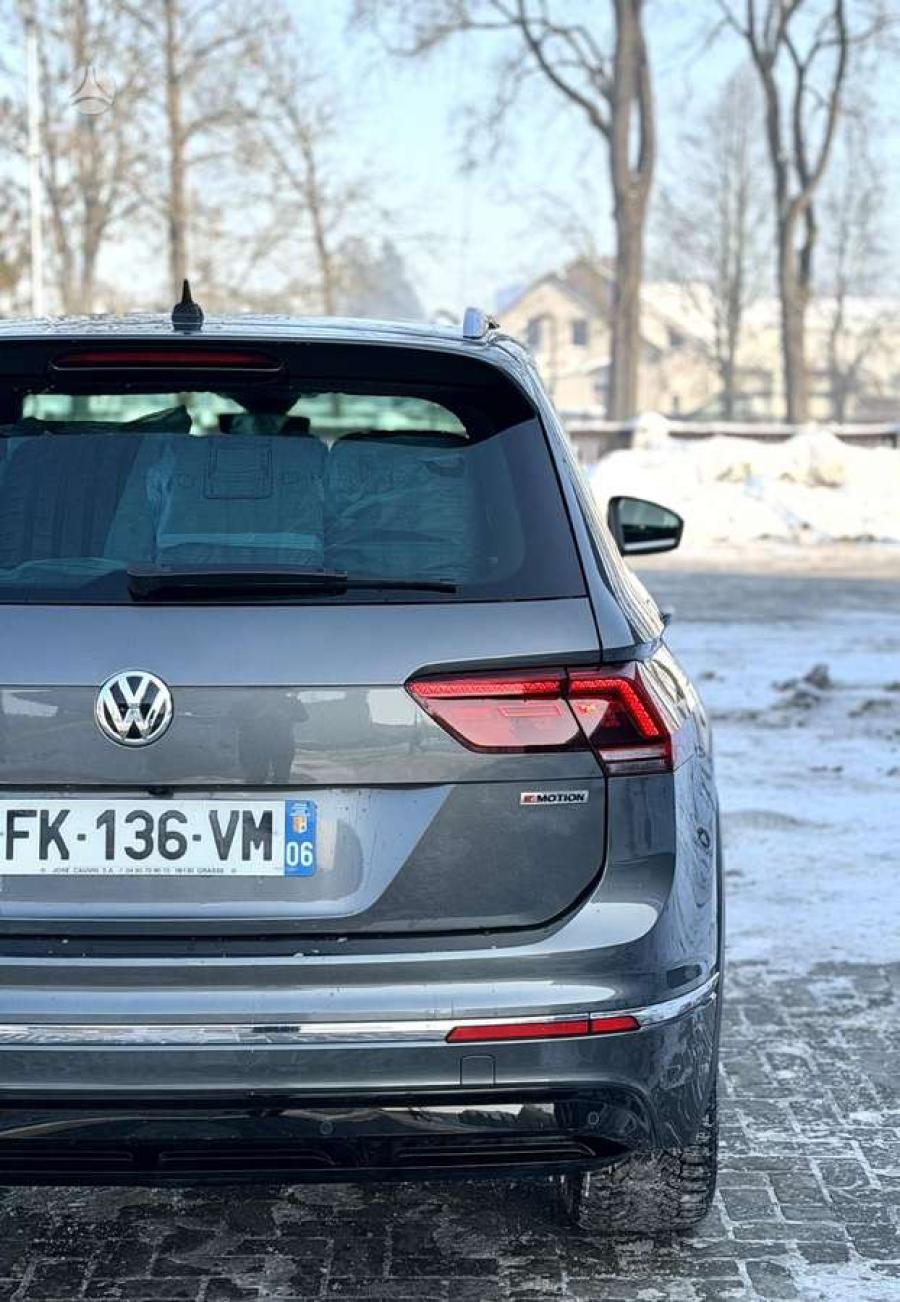 Pelēks Volkswagen Tiguan 2019 Tauragė, ar dzinēja tilpumu 1.97 L un nobraukumu 228 tūkst. km par 18700 €, foto 17 vietnē AUTOMOTO.COM.LV