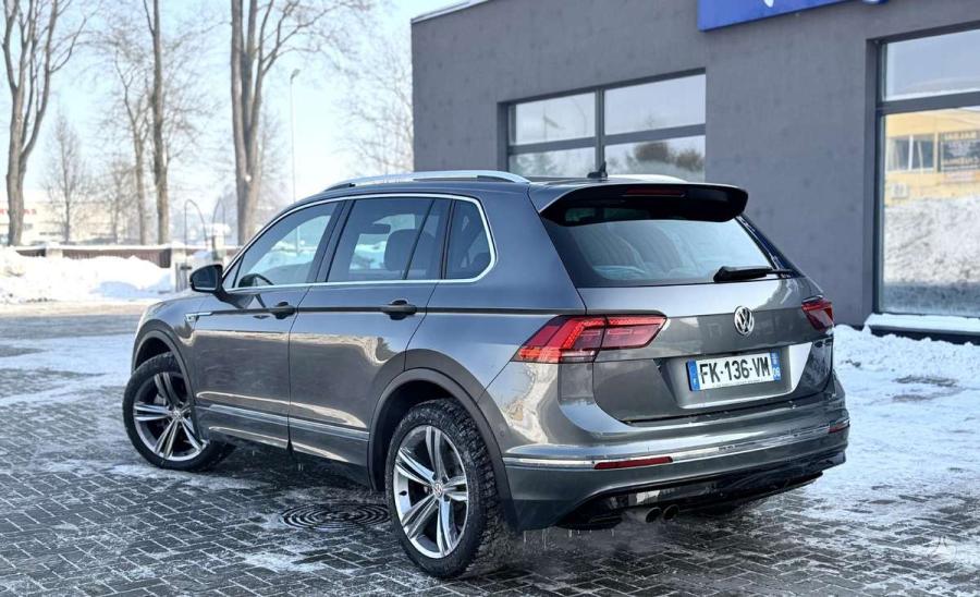 Pelēks Volkswagen Tiguan 2019 Tauragė, ar dzinēja tilpumu 1.97 L un nobraukumu 228 tūkst. km par 18700 €, foto 18 vietnē AUTOMOTO.COM.LV