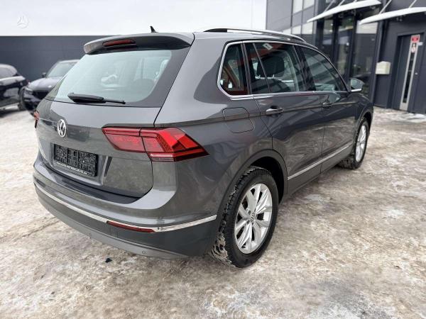 Pelēks Volkswagen Tiguan 2019 Kauņa, ar dzinēja tilpumu 1.97 L un nobraukumu 160 tūkst. km par 9700 €, foto 5 vietnē AUTOMOTO.COM.LV