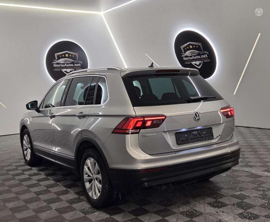 Grey Volkswagen Tiguan 2019 in Marijampole, with an engine capacity of 1.97 L and mileage of 293 thousand km for 13650 €, photo 25 on AUTOMOTO.COM.LV