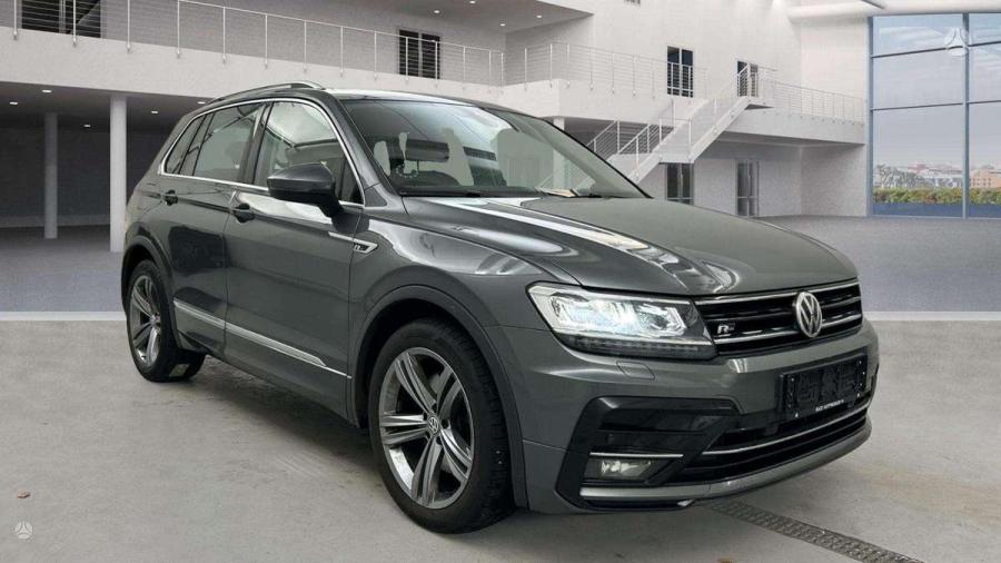 Pelēks Volkswagen Tiguan 2019 Viļņa, ar dzinēja tilpumu 1.97 L un nobraukumu 211 tūkst. km par 20200 €, foto 2 vietnē AUTOMOTO.COM.LV