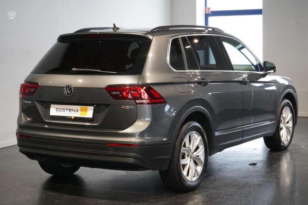 Pelēks Volkswagen Tiguan 2019 Viļņa, ar dzinēja tilpumu 1.97 L un nobraukumu 110 tūkst. km par 18500 €, foto 3 vietnē AUTOMOTO.COM.LV