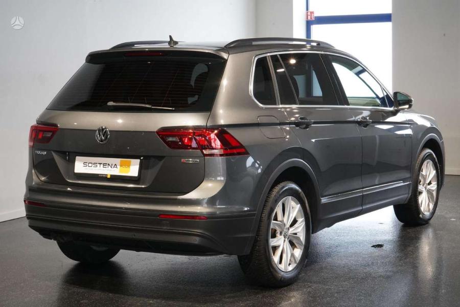 Grey Volkswagen Tiguan 2019 in Vilnius, with an engine capacity of 1.97 L and mileage of 110 thousand km for 18500 €, photo 3 on AUTOMOTO.COM.LV