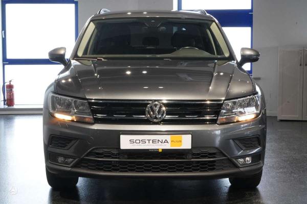 Pelēks Volkswagen Tiguan 2019 Viļņa, ar dzinēja tilpumu 1.97 L un nobraukumu 110 tūkst. km par 18500 €, foto 4 vietnē AUTOMOTO.COM.LV