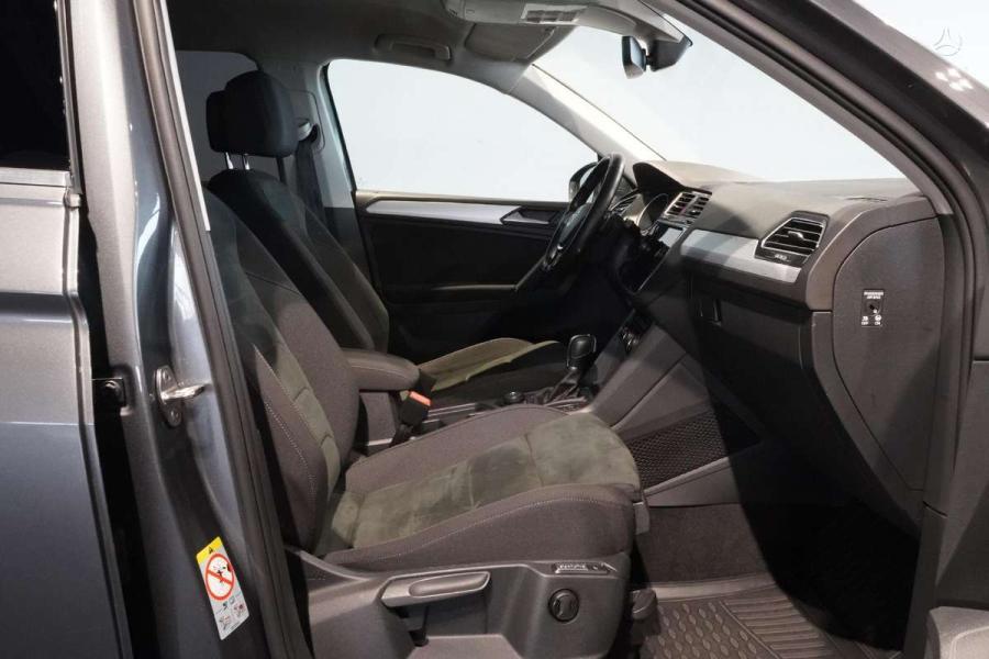 Grey Volkswagen Tiguan 2019 in Vilnius, with an engine capacity of 1.97 L and mileage of 110 thousand km for 18500 €, photo 10 on AUTOMOTO.COM.LV