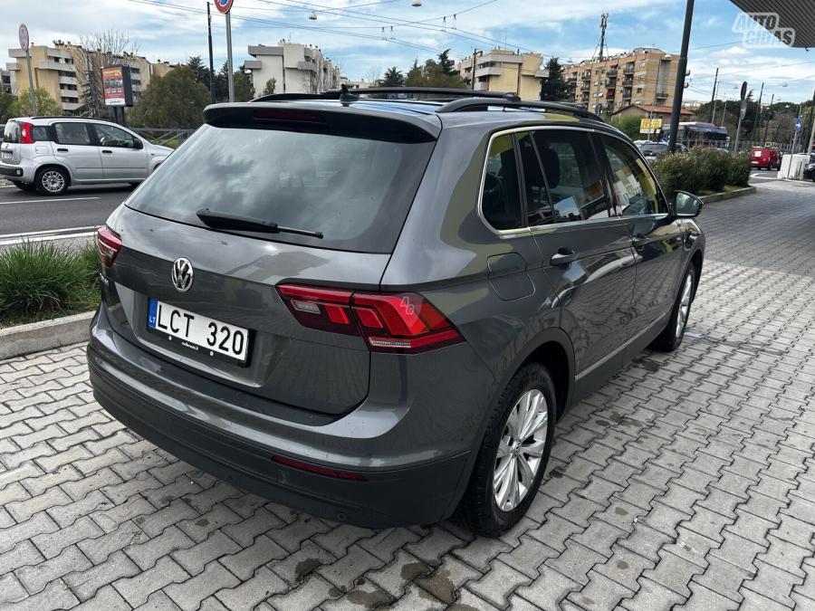 Pelēks Volkswagen Tiguan 2019 Viļņa, ar dzinēja tilpumu 1.50 L un nobraukumu 151 tūkst. km par 18900 €, foto 2 vietnē AUTOMOTO.COM.LV