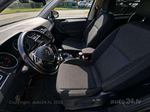 Grey Volkswagen Tiguan 2019 in Tallinn, with an engine capacity of 2.00 L and mileage of 95 thousand km for 18500 €, photo 8 on AUTOMOTO.COM.LV