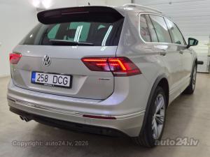 Pelēks Volkswagen Tiguan 2019 Hāpsalu, ar dzinēja tilpumu 2.00 L un nobraukumu 84 tūkst. km par 21999 €, foto 9 vietnē AUTOMOTO.COM.LV