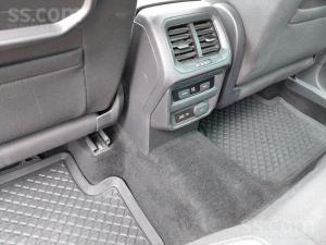 Pelēks Volkswagen Tiguan 2019 Rīga, ar dzinēja tilpumu 2.00 L un nobraukumu 186 tūkst. km par 14500 €, foto 7 vietnē AUTOMOTO.COM.LV