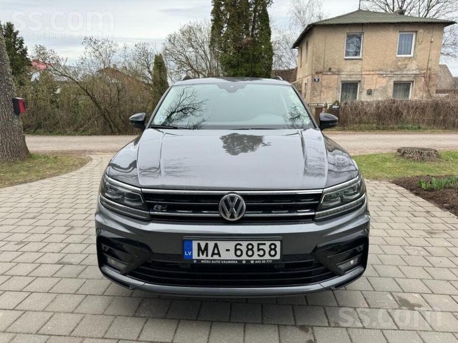 Pelēks Volkswagen Tiguan 2019 Cēsis, ar dzinēja tilpumu 2.00 L un nobraukumu 141 tūkst. km par 24200 €, foto 6 vietnē AUTOMOTO.COM.LV