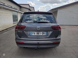 Grey Volkswagen Tiguan 2019 in Vilnius, with an engine capacity of 1.97 L and mileage of 215 thousand km for 16500 €, photo 6 on AUTOMOTO.COM.LV