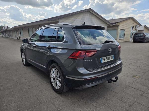 Pelēks Volkswagen Tiguan 2019 Viļņa, ar dzinēja tilpumu 1.97 L un nobraukumu 215 tūkst. km par 16500 €, foto 6 vietnē AUTOMOTO.COM.LV