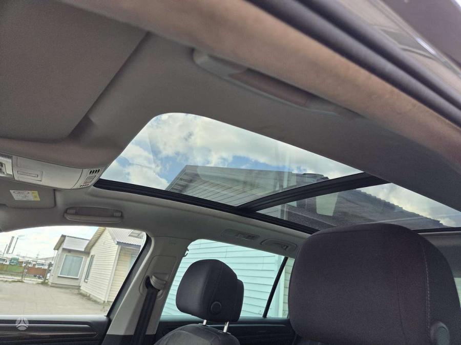 Grey Volkswagen Tiguan 2019 in Vilnius, with an engine capacity of 1.97 L and mileage of 215 thousand km for 16500 €, photo 9 on AUTOMOTO.COM.LV