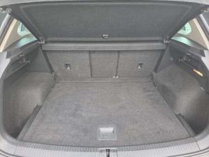 Grey Volkswagen Tiguan 2019 in Vilnius, with an engine capacity of 1.97 L and mileage of 215 thousand km for 16500 €, photo 22 on AUTOMOTO.COM.LV