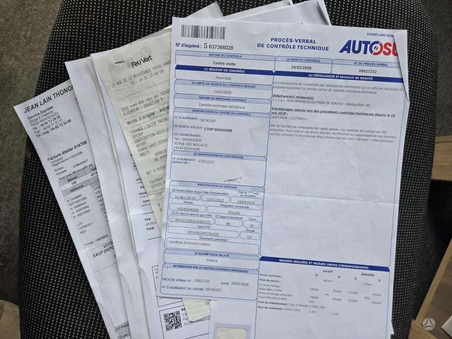 Grey Volkswagen Tiguan 2019 in Vilnius, with an engine capacity of 1.97 L and mileage of 215 thousand km for 16500 €, photo 24 on AUTOMOTO.COM.LV
